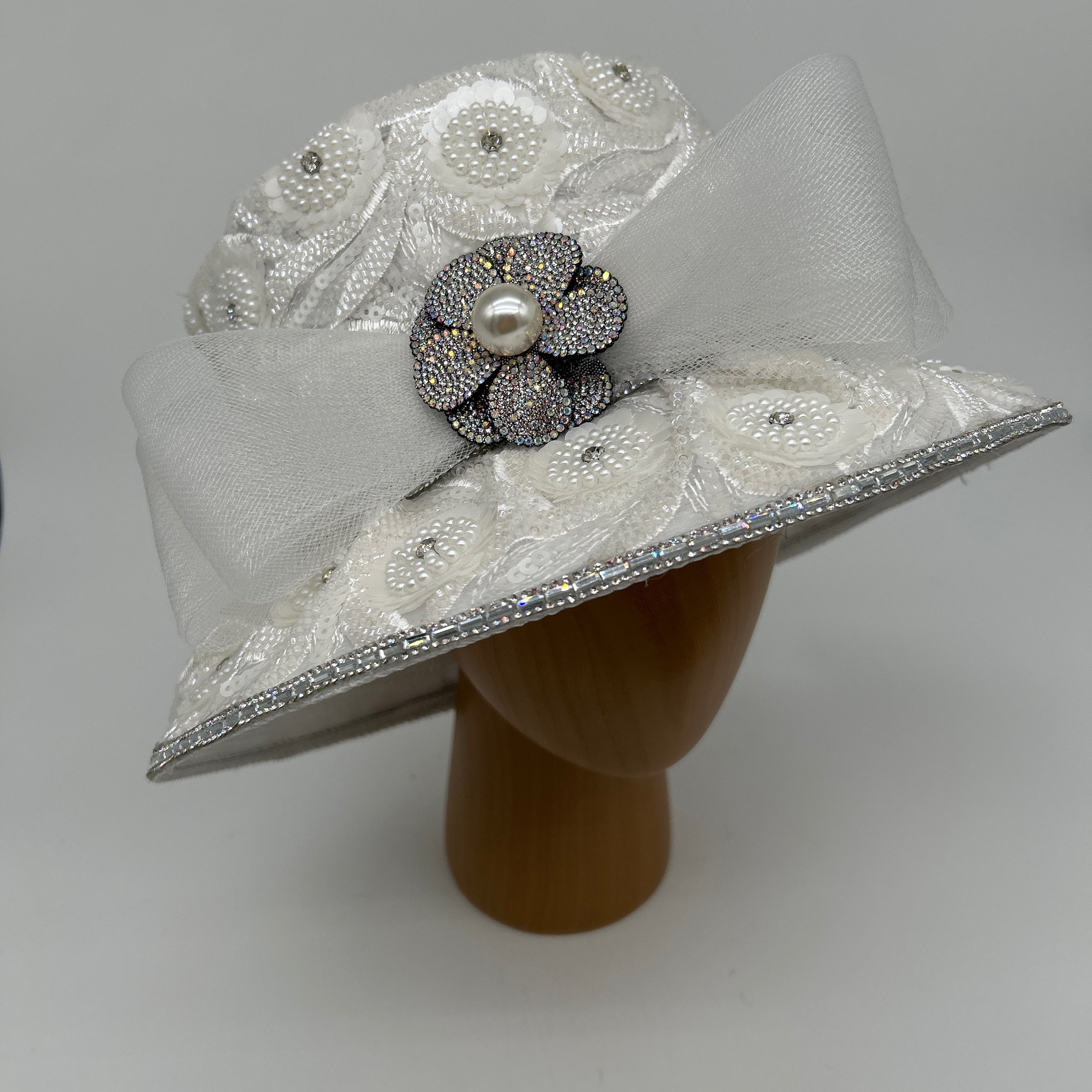 Mabel- White | Prim and Brim